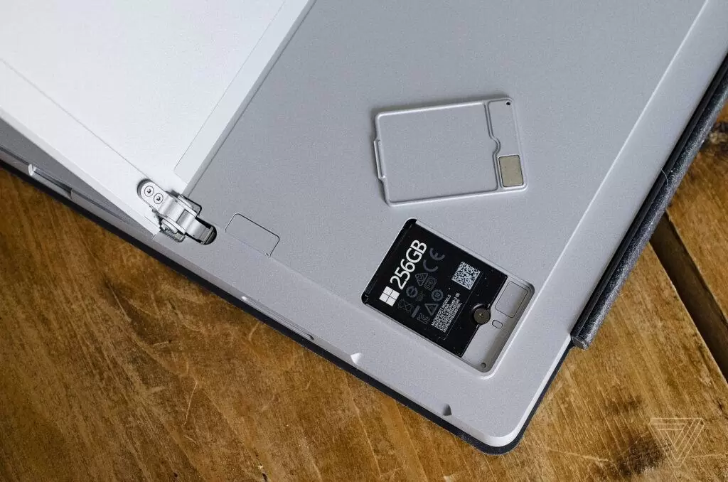 Ổ cứng SSD 256GB Surface laptop 2
